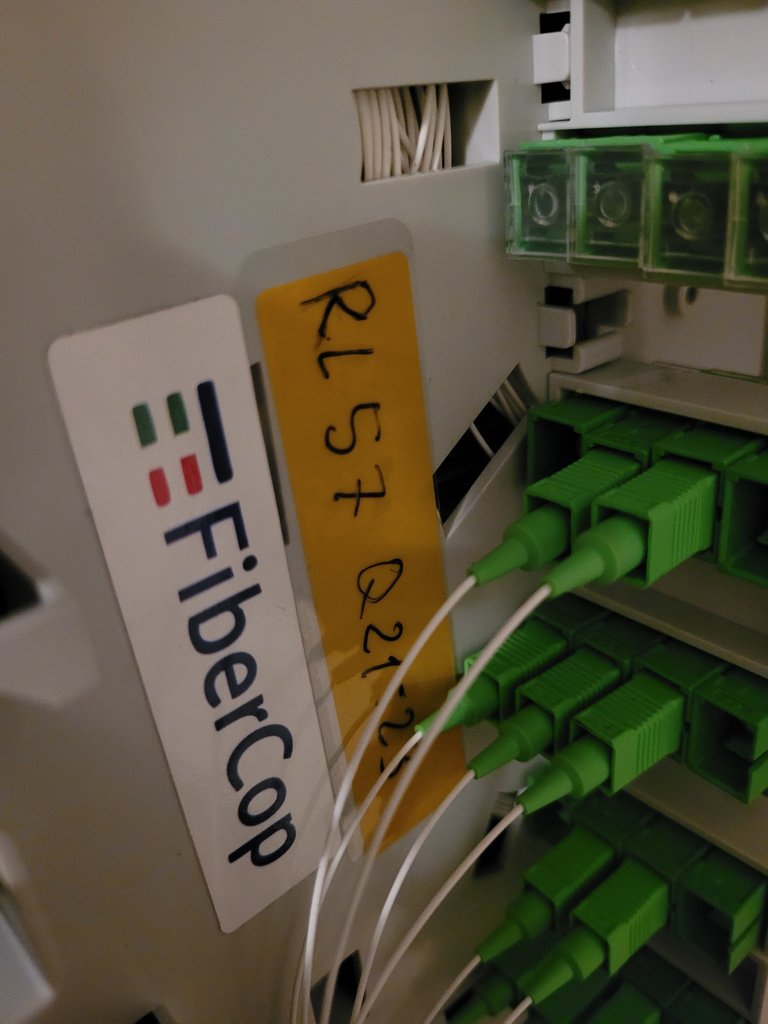 PTE FiberCop montato da un anno ma vendibilità assente, vicino coperto ...